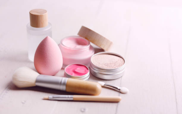 From Idea to Reality: How to Start a Cosmetic Business - Jarsking
